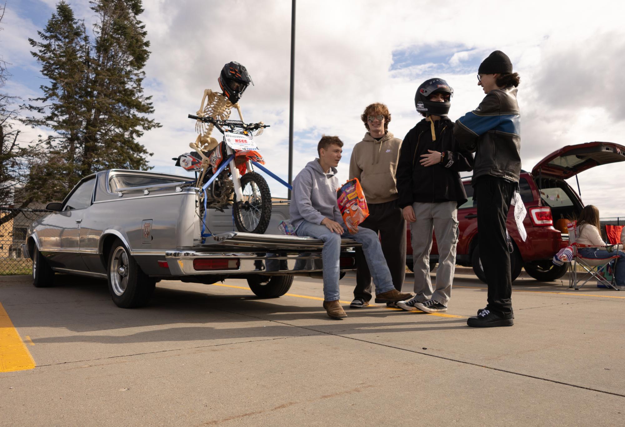 Car Club makes its debut at the MEA Trunk or Treat – We Are Millard South